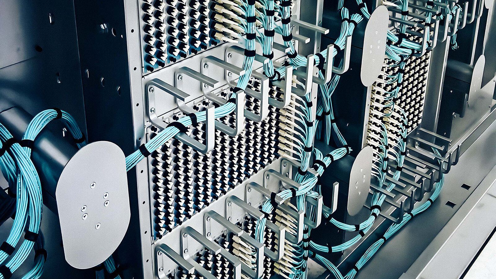 Structured Cabling | Data Center Systems | Hexatronic Data Center