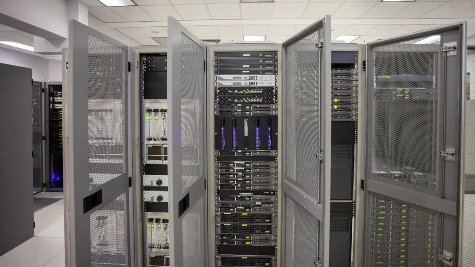 Zone solutions | Structured Cabling | Data Center Systems